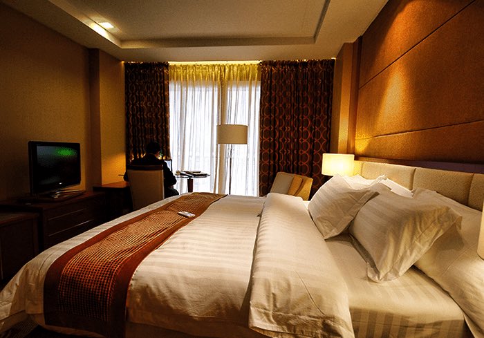 Welcome to the Avenue Plaza Hotel